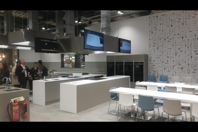 Store gallery: First look inside Waitrose's new King's Cross store ...